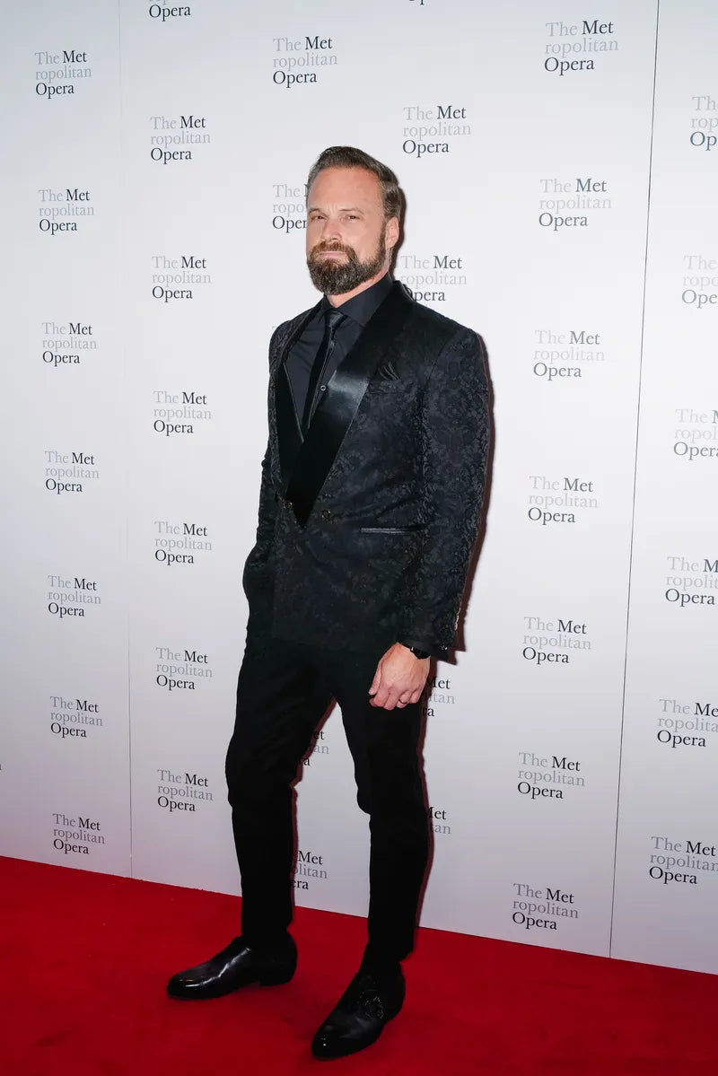 Press Release: KOFFI NOIR'S"BLACK ROSE" GRACES THE RED CARPET OPENING